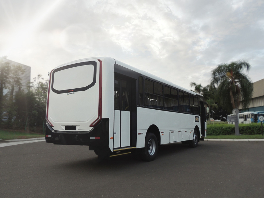 Lote de 60 unidades do Ônibus urbano Apache Vip embarca para Angola ...