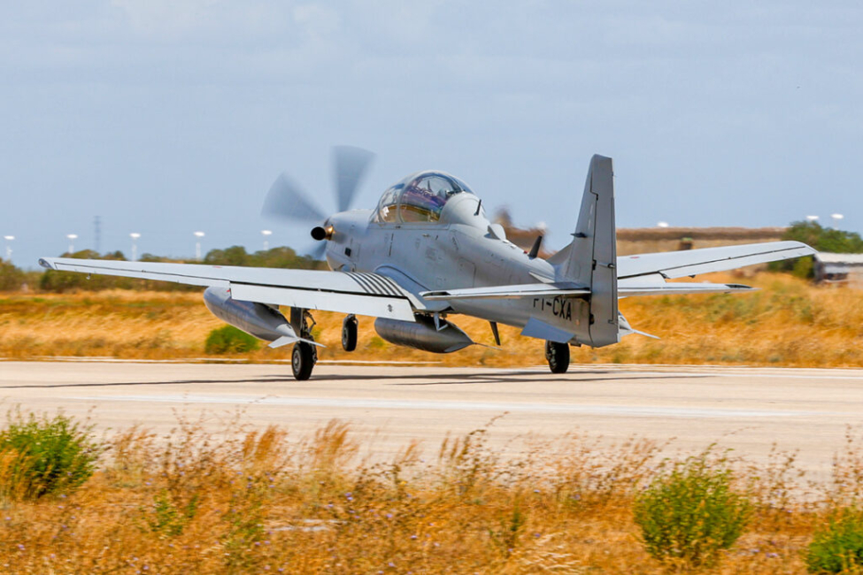 Embraer entrega primeiras aeronaves A-29N Super Tucano à Força Aérea ...